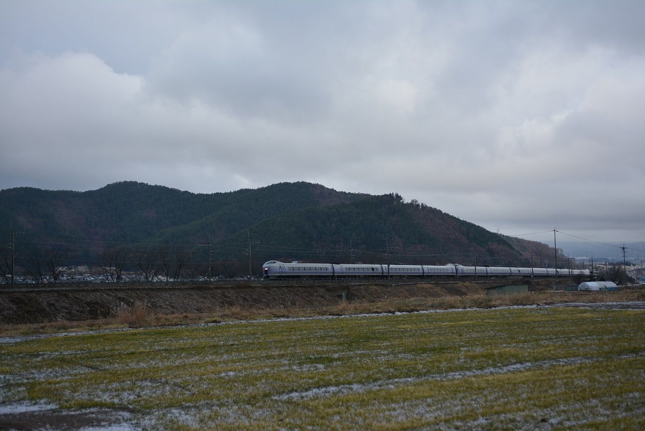 ona3のきままに撮り鉄 : 12月17日撮影 E351系スーパーあずさを撮る②