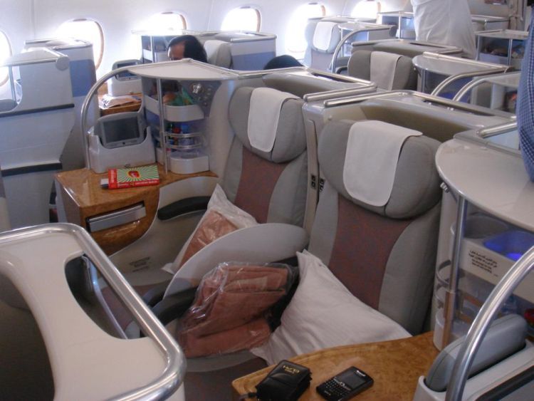 OPRAIN(オプレイン) : 凄すぎる飛行機Emirates A380の全クラスを覗いてみよう