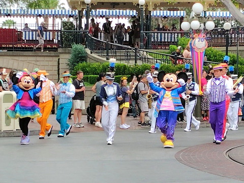 おばさんと小学生の内緒のディズニー : 祝☆DLR70周年／初日②ファンタズミックダイニングパッケージのごはん