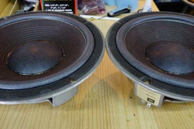 JBL L26 Decadeのエッジ交換 : 我楽音 響のCUT&TRY JBL L26 Decadeのエッジ交換 : 我楽音 響のCUT&TRY