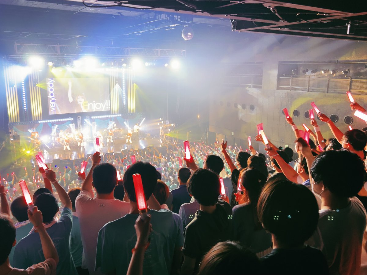 鬼頭明里が恋する女子の気持ちを歌い上げる！『鬼頭明里 Zepp TOUR 2023「Glow up!!」』BD 2024/2/14発売 : DVD、それがいつかお宝になる