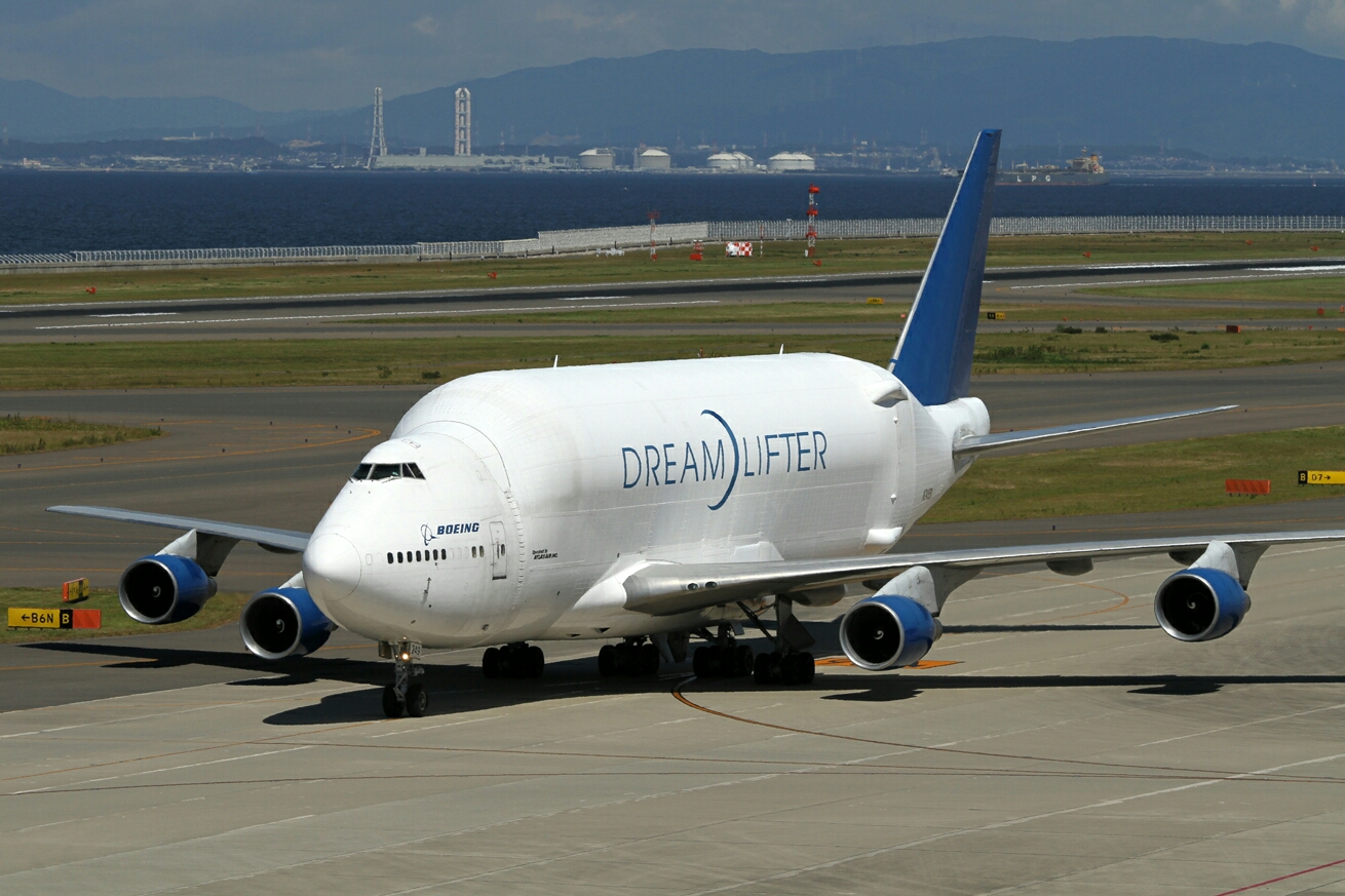 ボーイング 747-400LCF ドリームリフター N249BA ～8月14日 セントレア～ : ぱんこの撮影日記 ～本館～