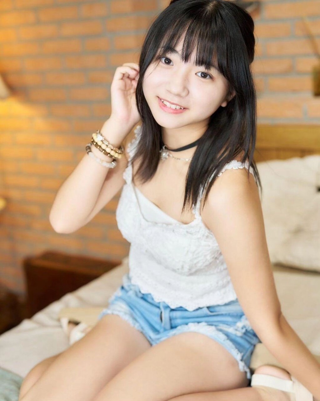 【画像】13歳JCモデルが豊満すぎる | アナ速‐女子アナ画像速報