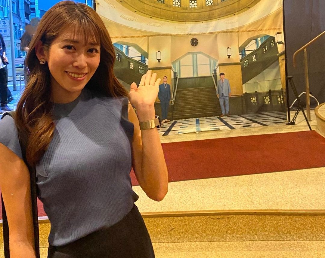 【画像】NHK中川安奈アナ、巨乳を机に乗っけている写真をインスタに投稿wwwwww | アナ速‐女子アナ画像速報