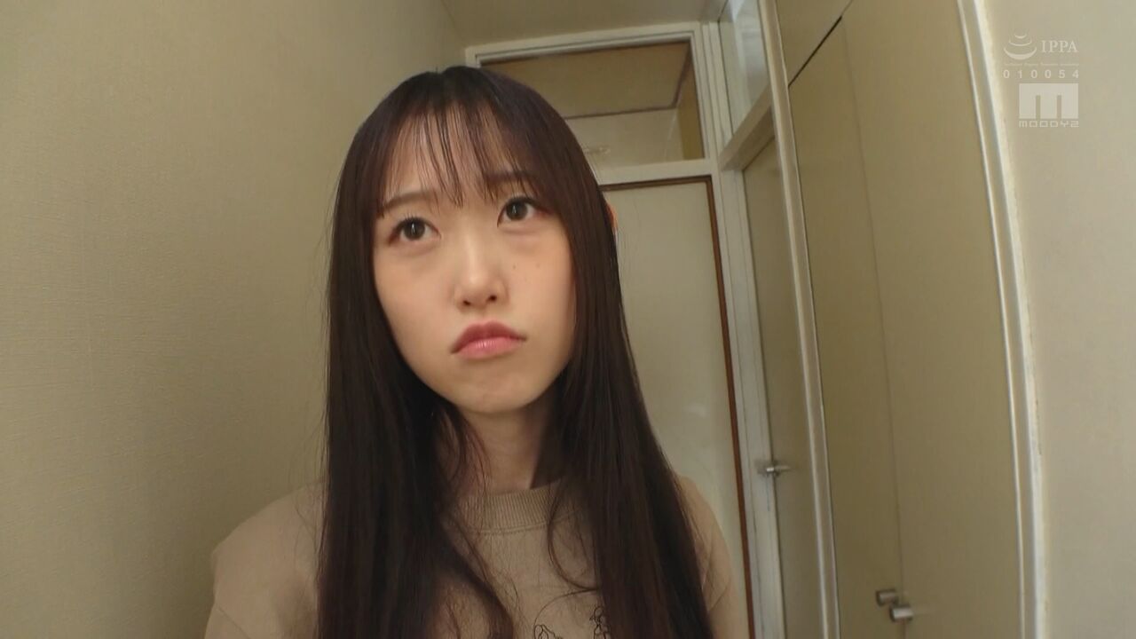 熊目燒飯館 : 新人 極細クビレにぷっくり美乳 地味な自分を変えたくて勇気を出してAVデビュー キミはキレイだぁ 小鳥遊もえ