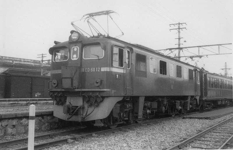 北陸線（米原～田村）交直切り替え黎明期ED46 ED61 EF30 1961年（昭和36年） : 乗り物百貨店 （ 鉄道船飛行機貴重映像と情報）