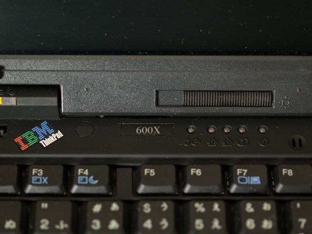 ThinkPad 600Xの整備（DISK交換や内蔵電池の交換） : 小さいって事は・・・