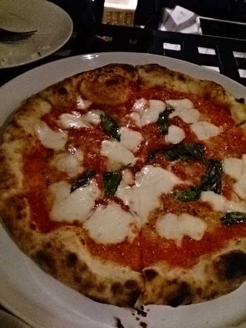 三宮のイタリアンバルで石窯ピザと悪魔のワインを～【Pizza Terrace Legare（ピッツァ テラス レガーレ）】 : 冥王星へ連れてって