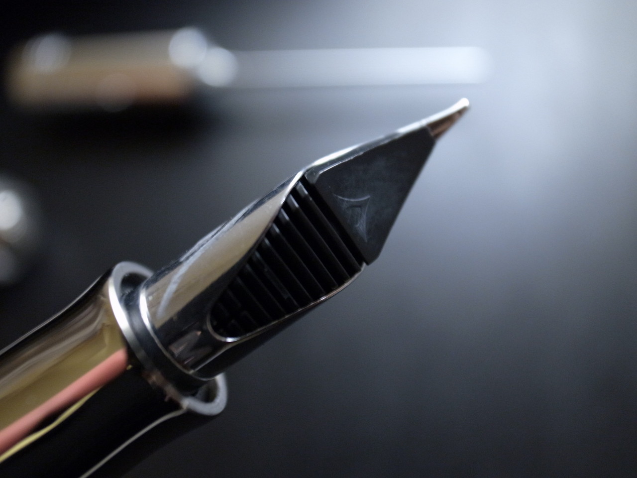 Visconti Opera Crystal SmarTouch Tubular Nib - スティログラフィカ