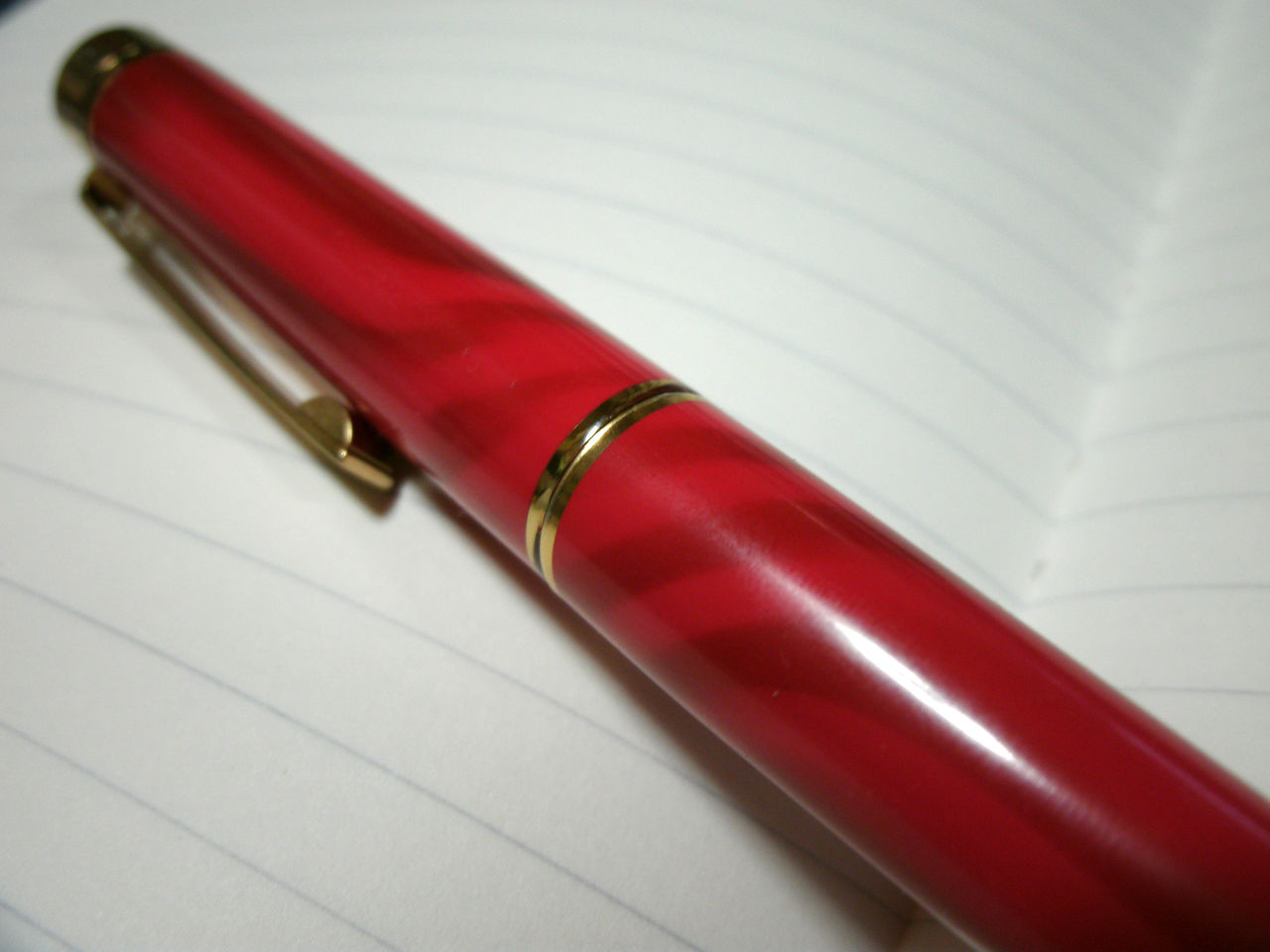 ぺん★ぱれーどっ！:Sheaffer Targa Model:1181 Flame Red swirl 14K(F) - livedoor ...