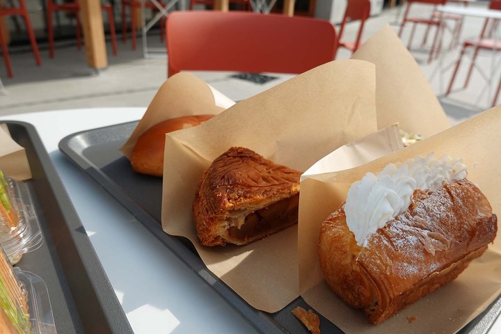 黒ぽめ！あんことおはぎとだんごちゃん:【テラスわんこOK】ビッグスワン並びにできたMOUNT TEN BREADさん