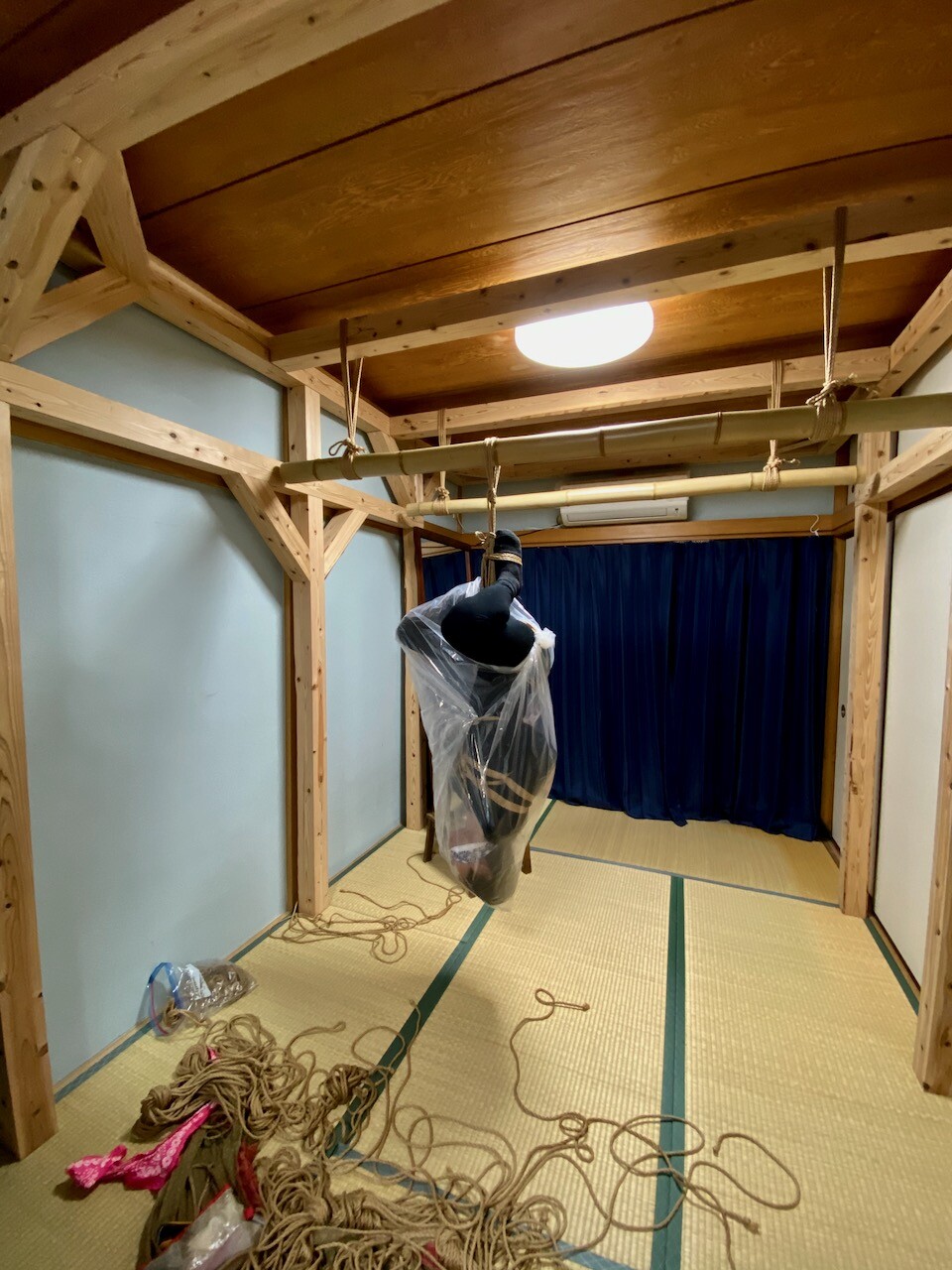 新しい吊床。“My New Shibari Room” : SM Apartment~雛奈子のBlog~