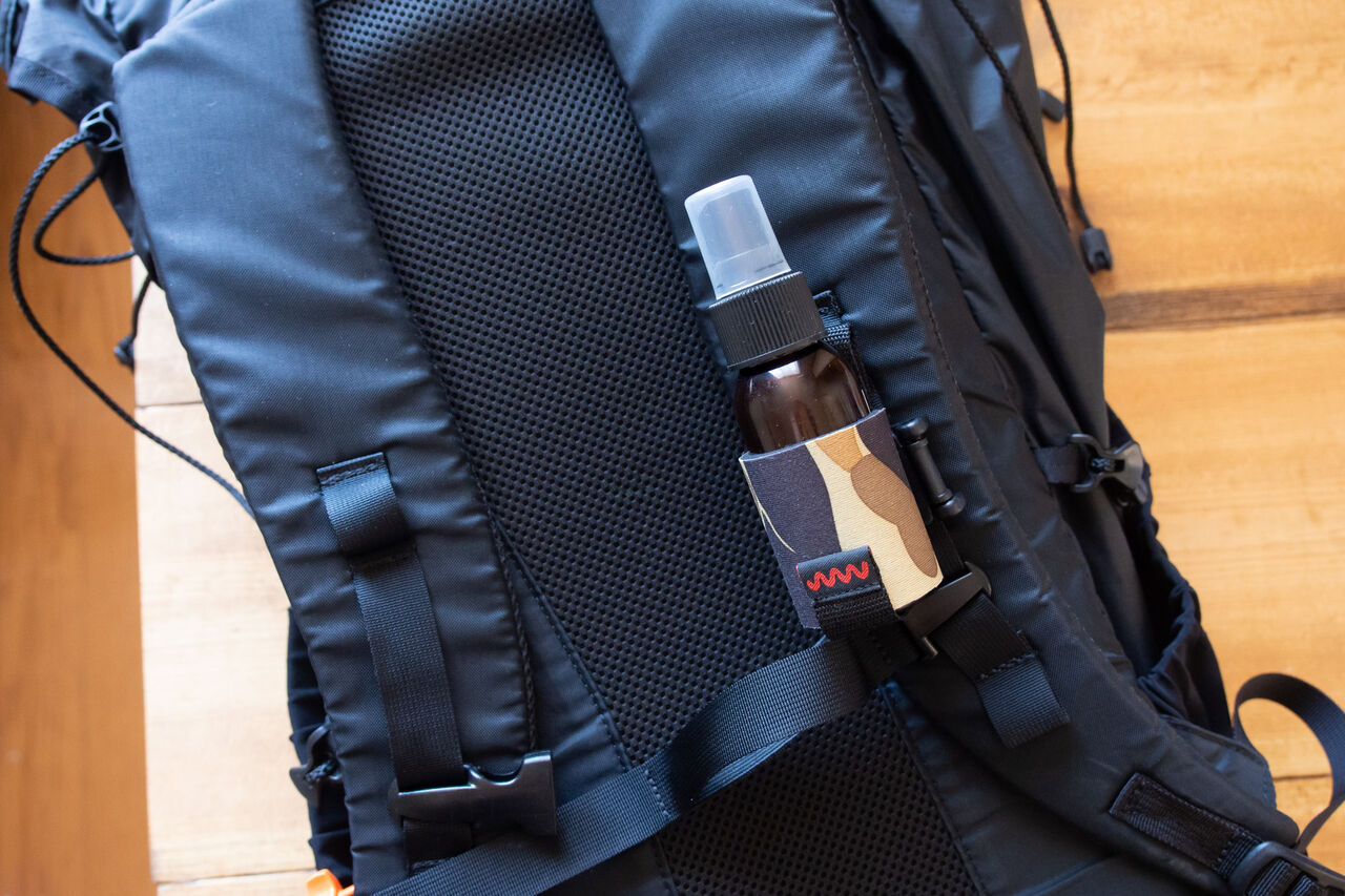 いつでもシュッと [jindaiji mountain works Flotant Holder いつでもシュッと [jindaiji mountain works Flotant Holder
