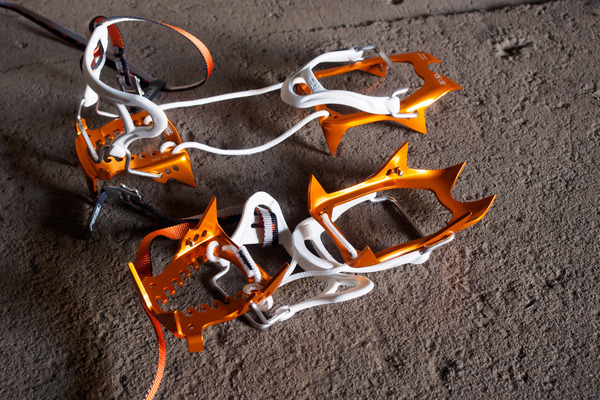 冬装備の見直し(4) ～ petzl LEOPARD FL : 山に野に川に呑みに