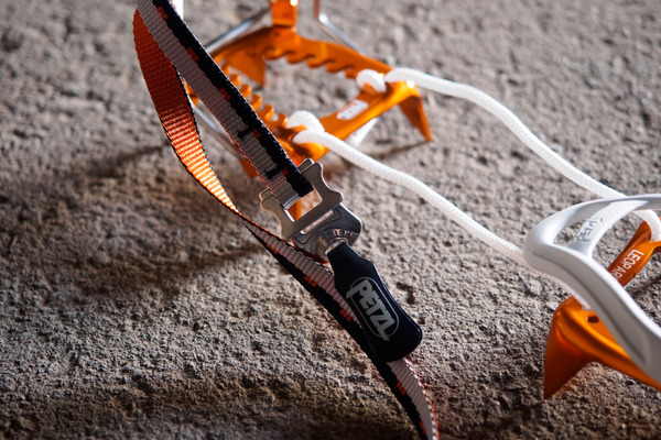 冬装備の見直し(4) ～ petzl LEOPARD FL : 山に野に川に呑みに