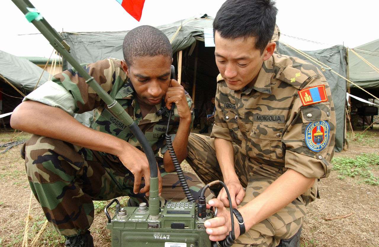 地上電子戦プラットフォームと部隊構造の復活 ＆ Field Manual FM 11-43 The Signal Leader’s Guide ...