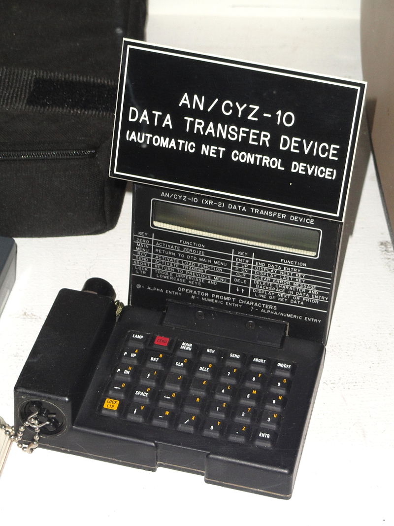 AN/CYZ-10 データ転送デバイス 暗号化デバイスのアクセサリ : 軍用無線のブログ suzuki shinichi