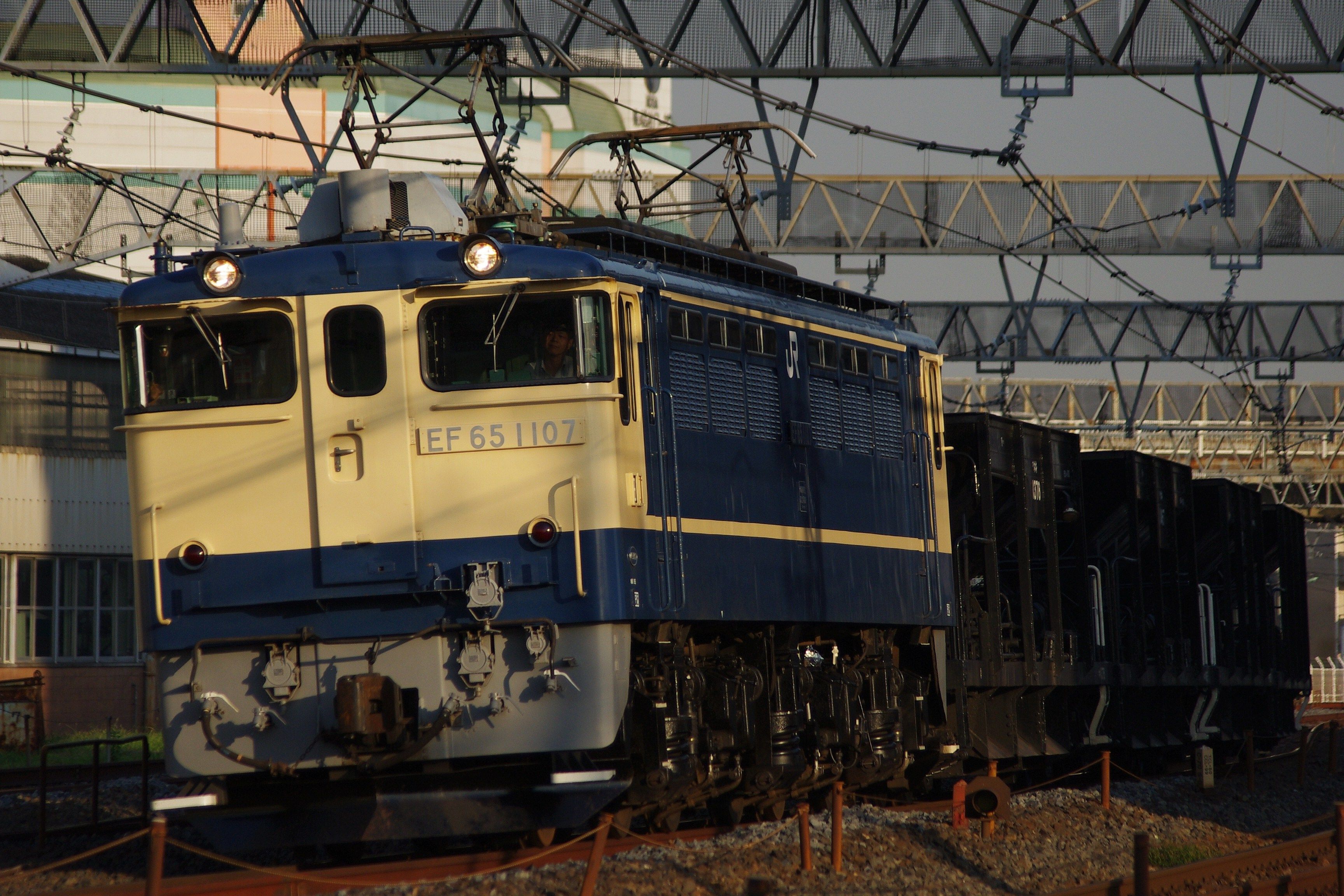 JR東日本/JR貨物 EF65 PF : EF65 1107 [田] 国鉄色 クリームプレート