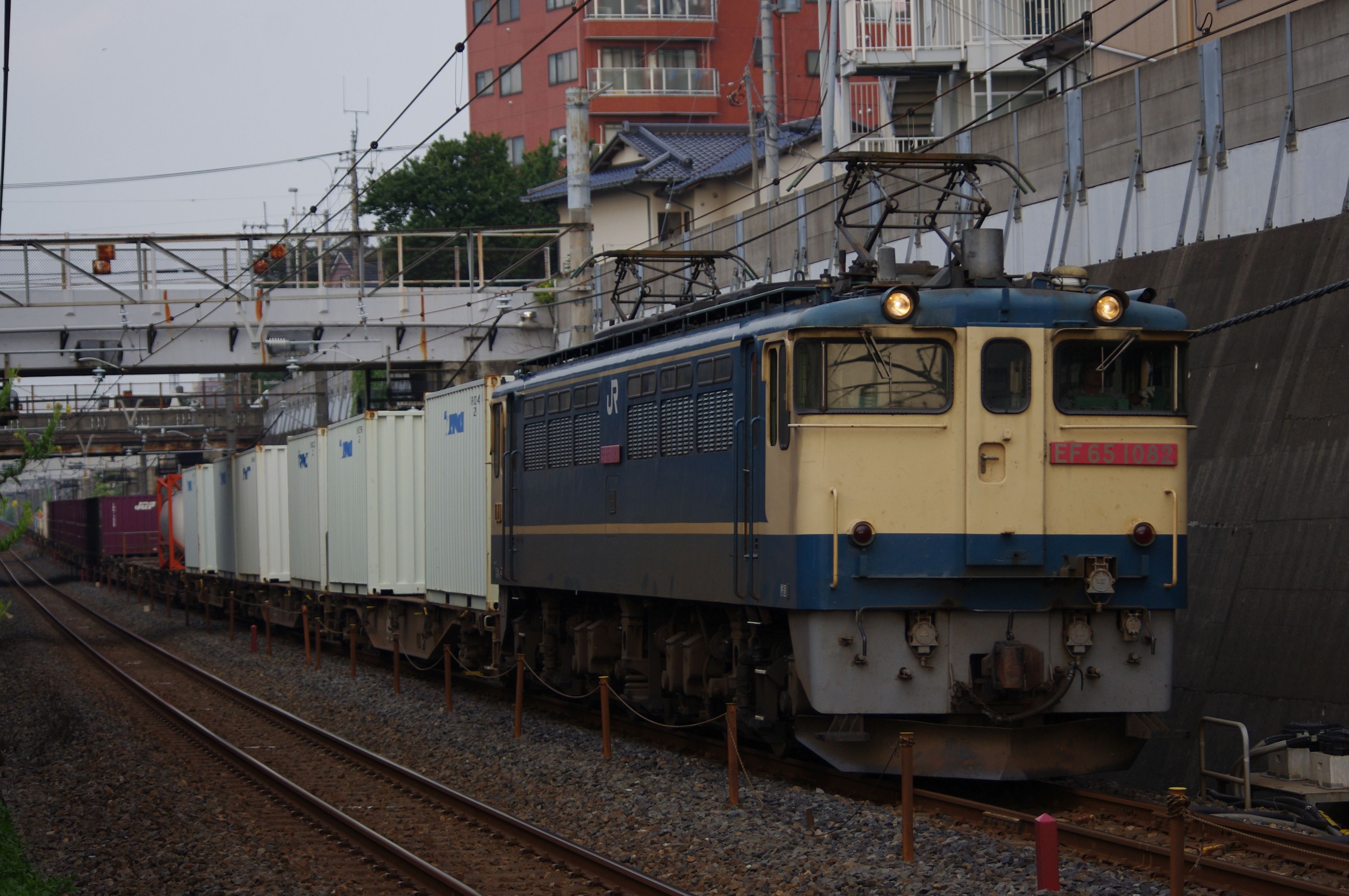 JR東日本/JR貨物 EF65 PF : EF65 1082 [新] 国鉄色 赤プレート