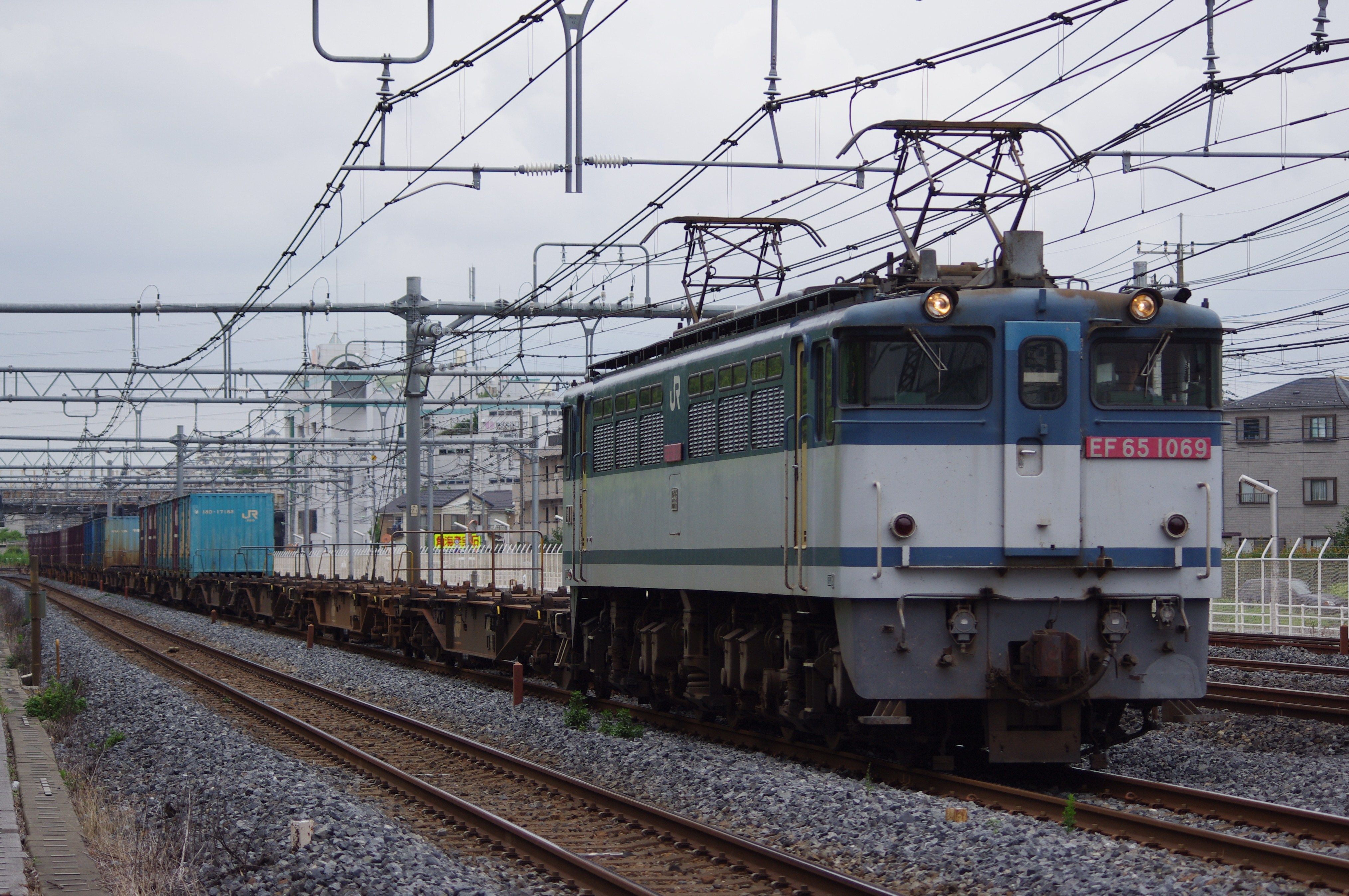 JR東日本/JR貨物 EF65 PF : EF65 1069 [新] 更新色 赤プレート