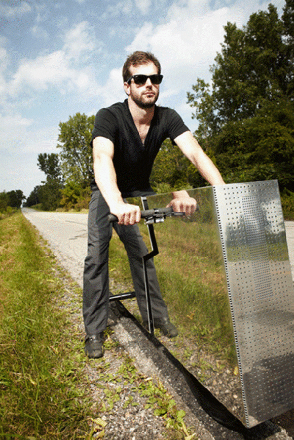 四角い近未来的な電動バイク「Moto Undone」！！スクエアーシルバーボディーが超COOOOOL！！ : ジャポンタ