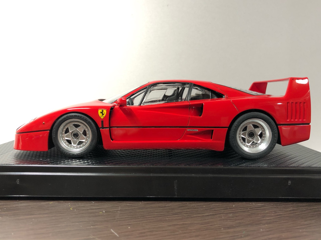初カーモデル! フジミ 1/24 フェラーリ F40⑥ 〜完成 191日間 初カーモデル! フジミ 1/24 フェラーリ F40⑥ 〜完成 191日間