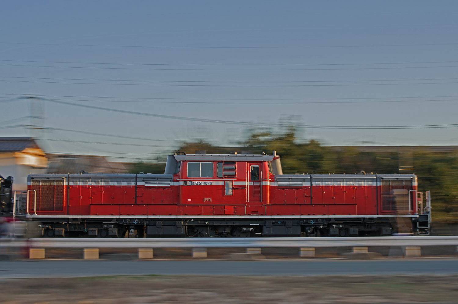 ドブ川のｺｻｷﾞ、ｶﾜｾﾐ、ｽｽﾞﾒ、SLやまぐち号（SL津和野稲成号）C56+DD51回送 : 写真を撮るということ山口県（旧：野鳥を撮るということ）