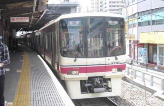 京王電鉄 8000系8732F : 鉄道画像保管庫