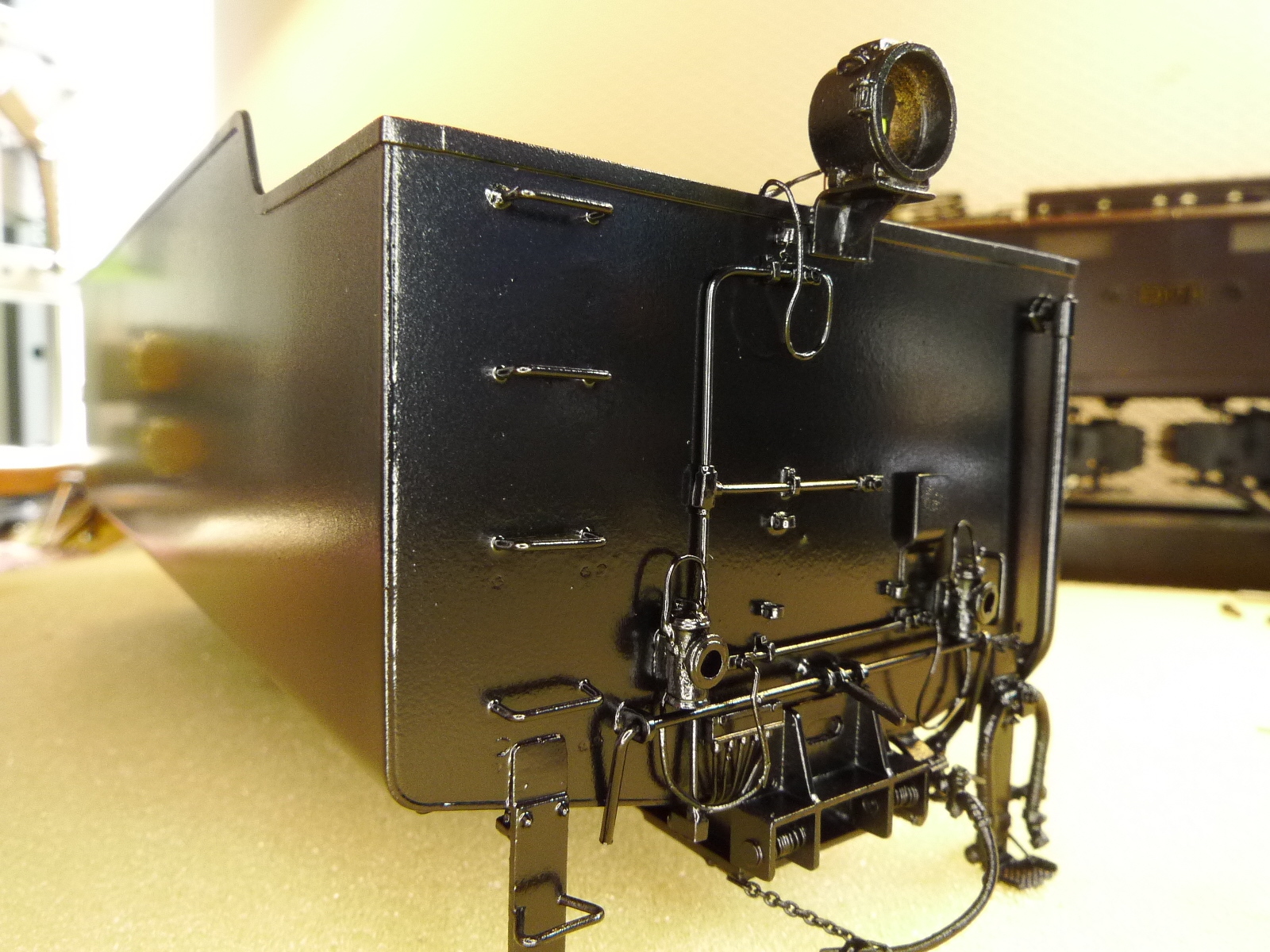 C62 22号機車籍復活への道034 テンダー塗装 （OJゲージ） : 雷比須鉄道工作日誌 OJゲージ