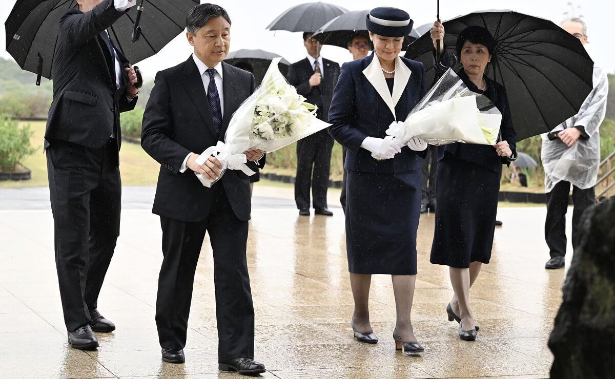 天皇夫妻、昨夜硫黄島から戻る NMR掲載の硫黄島訪問他海外メディア報道 : remmikkiのブログ