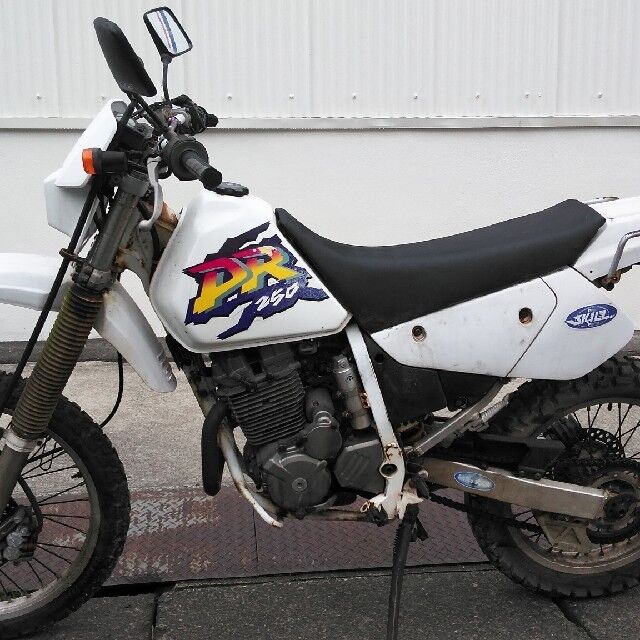 【白黄】可愛い？スズキ『DR250R』 : いまどきバイク