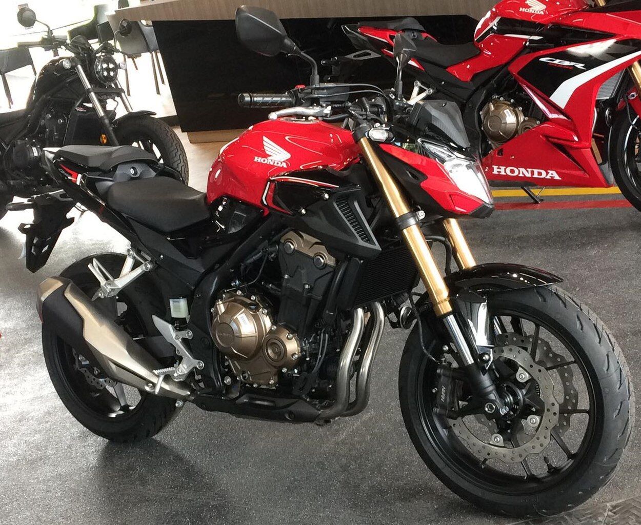 【良作】なぜ日本では？ホンダ『CB500F』 : いまどきバイク