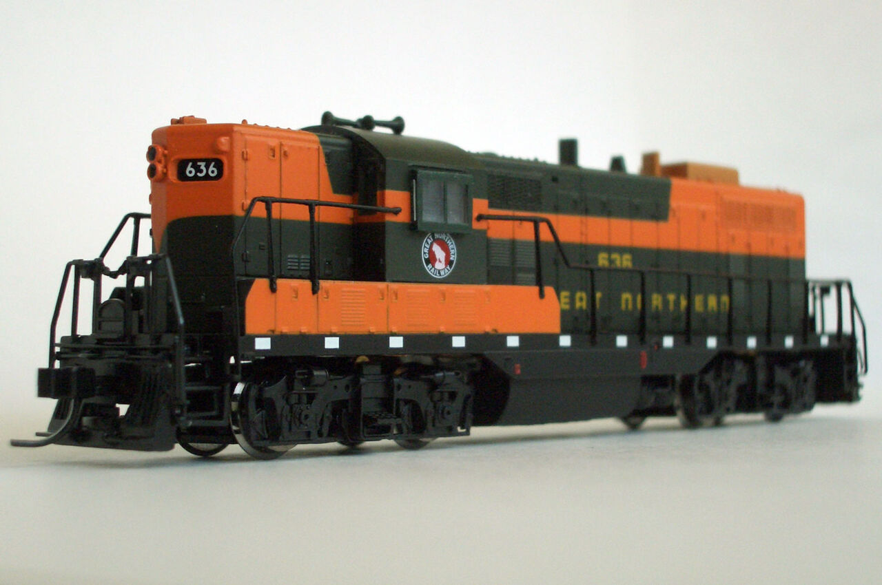 Works - GN GP7 #636 : Boxcar Red Collection