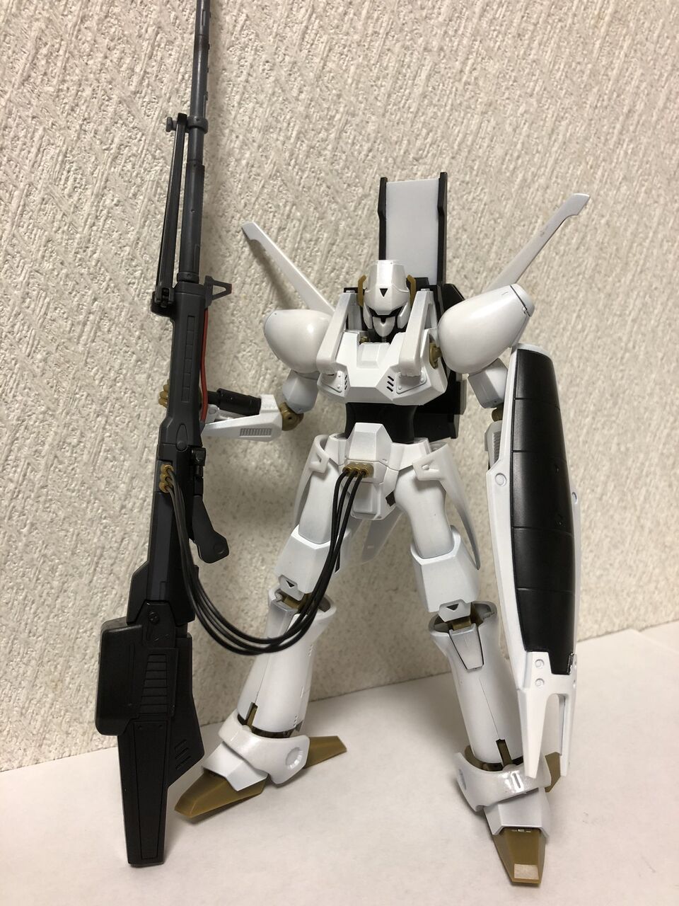 【画像】お前らがロボアニメでガチで一番好きなデザインだと胸を張って言える機体を挙げてけ:ろぼ速VIP