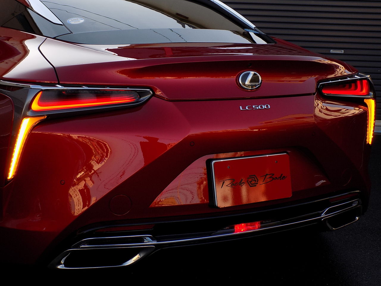 LC500の赤が素敵過ぎる☆ | ロックボデーマガジン