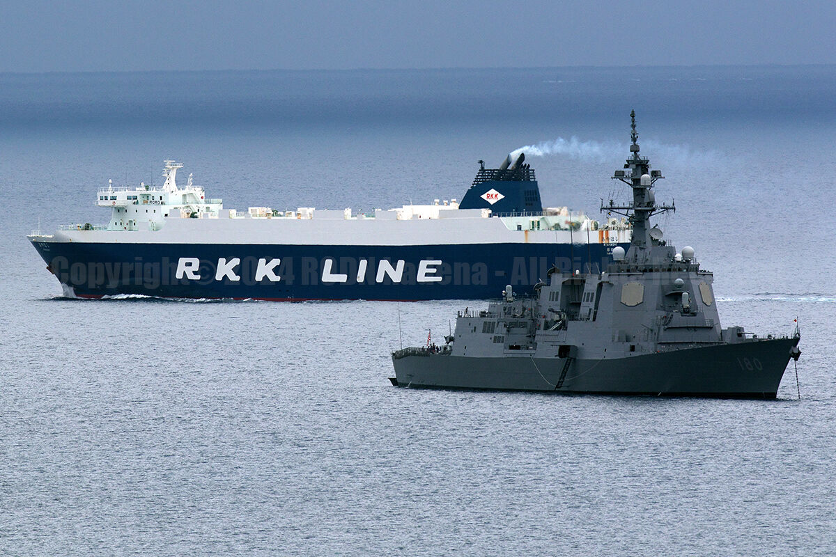 DDH-182 Ise : RODN-Kadena