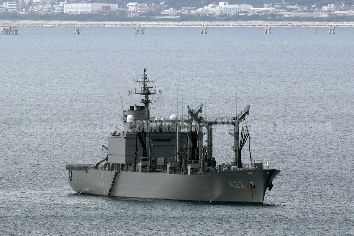 DDH-182 Ise : RODN-Kadena