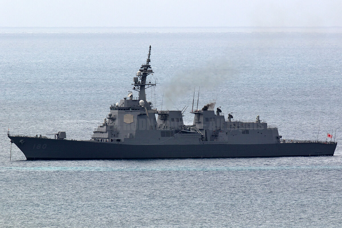 DDH-182 Ise : RODN-Kadena