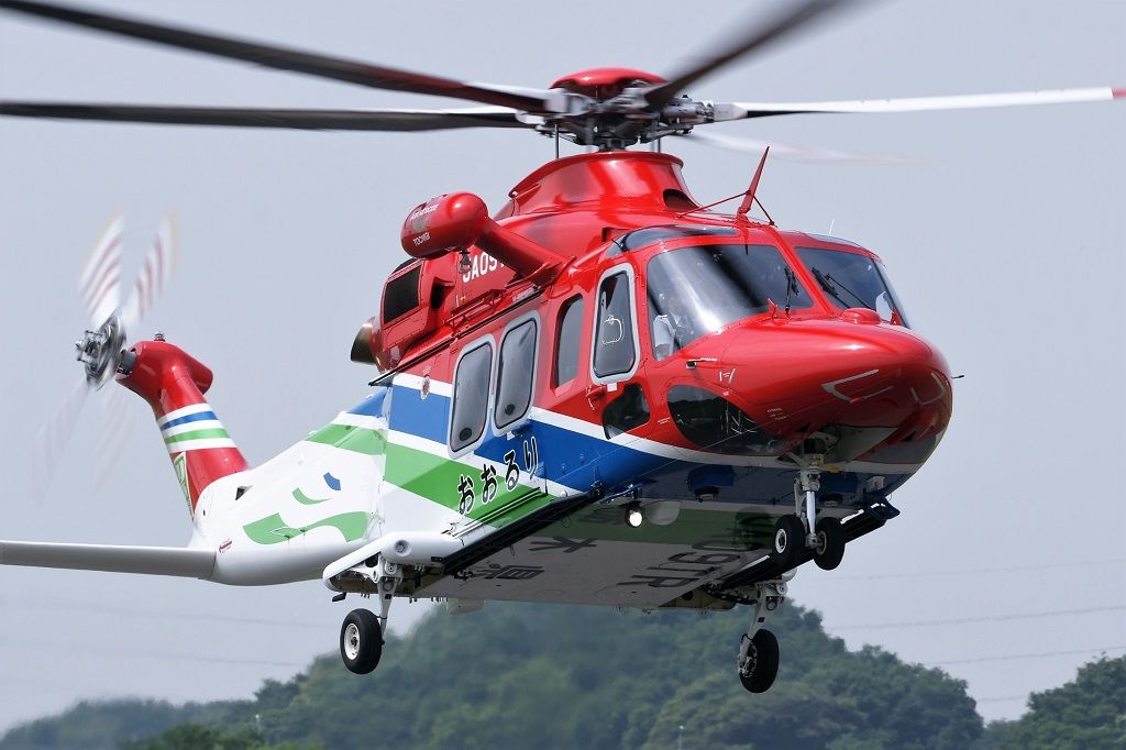 2017年6月26日(月) ホンダエアポート : Library of Skies （外来機待機室）