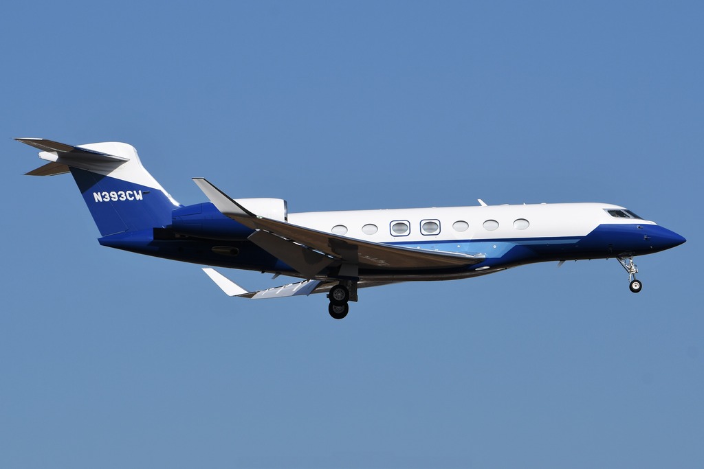 2022年2月26日(土) 成田空港 その1 : Library of Skies （外来機待機室）