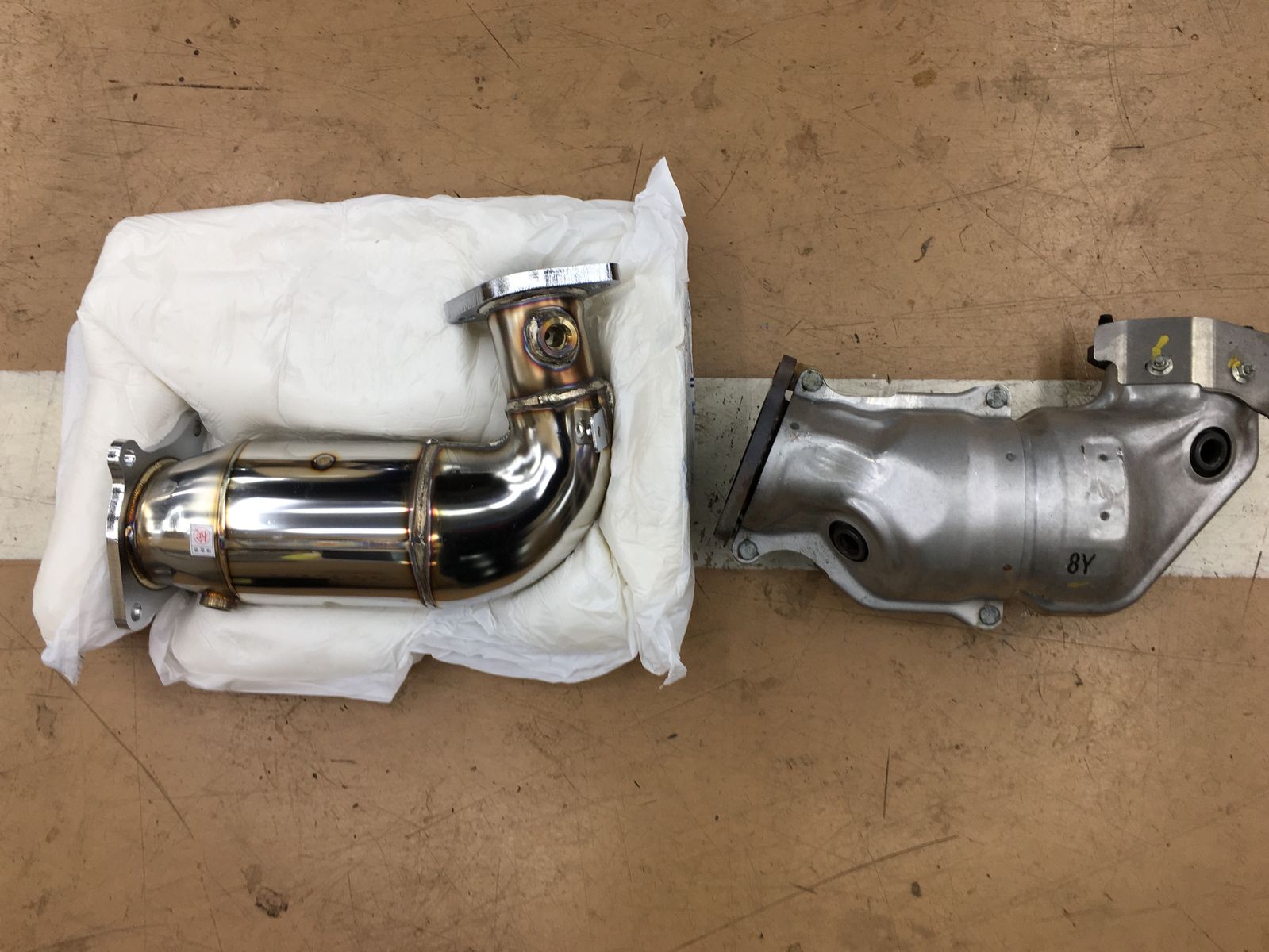 Super Autobacs sunshine KOBE TUNING BLOG : レヴォーグにHKS ECUパッケージ＆スーパーターボマフラー