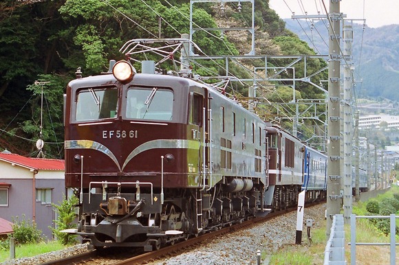 お召専用機関車 EF5861 の回想（8） : 線路は続くよどこまでも
