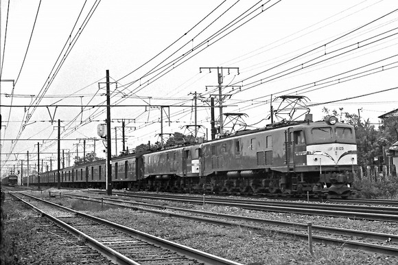 EF58 : 線路は続くよどこまでも