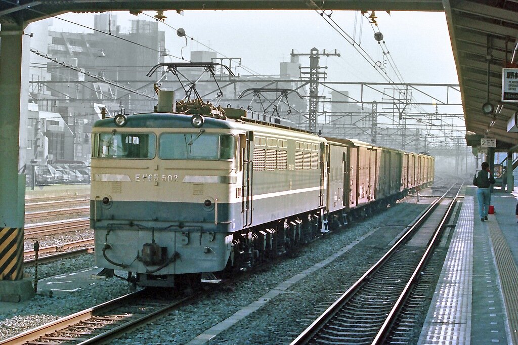 古の記憶 山手線での駅撮り（8） : 線路は続くよどこまでも