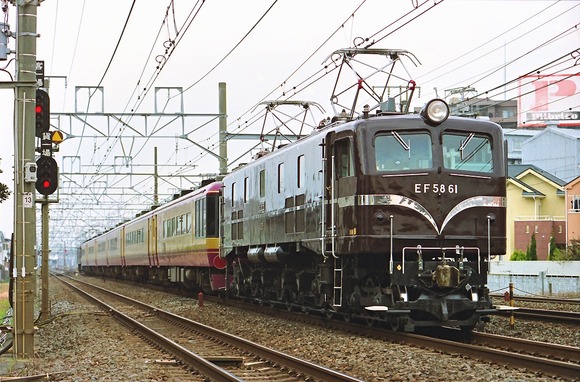 お召専用機関車 EF5861 の回想（8） : 線路は続くよどこまでも