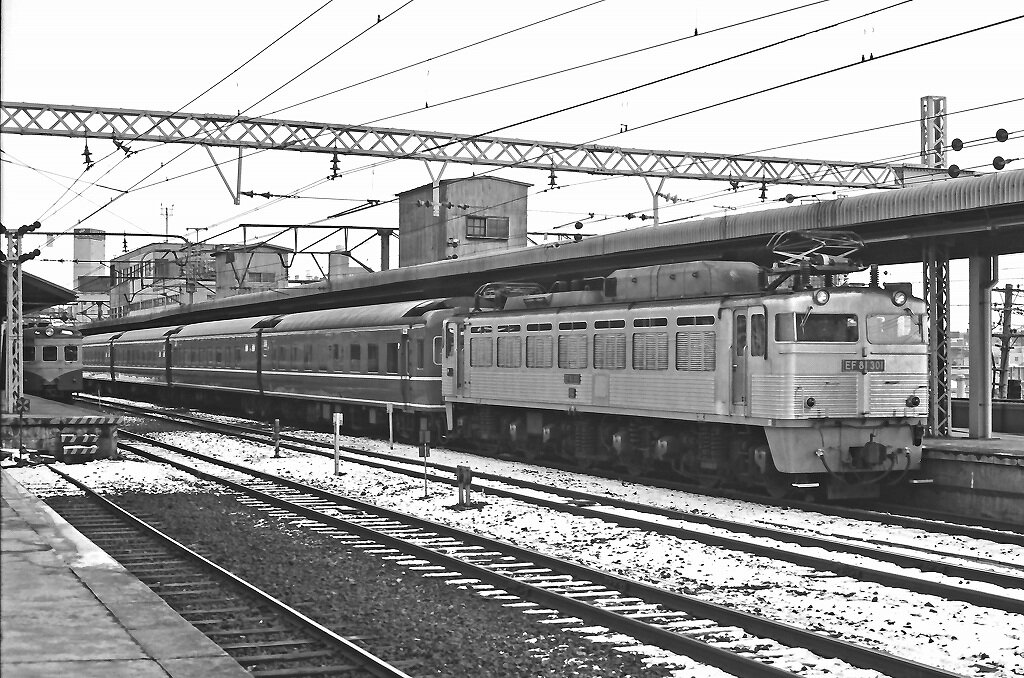 九州のEF81300番台 : 線路は続くよどこまでも