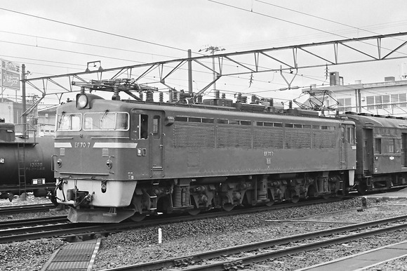 北陸本線の主力機だったEF70（1） : 線路は続くよどこまでも