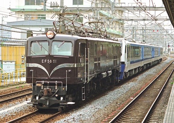 お召専用機関車 EF5861 の回想（7） : 線路は続くよどこまでも