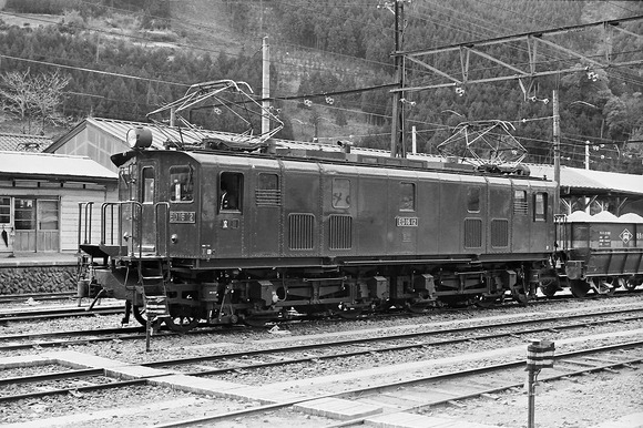 旧型電気機関車 ED16（2） : 線路は続くよどこまでも