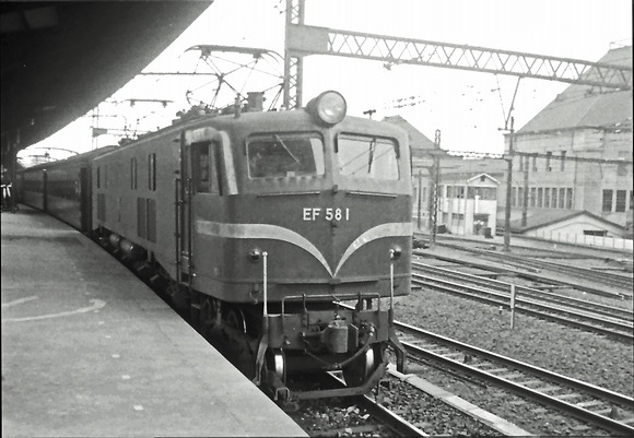 EF58形のトップナンバー : 線路は続くよどこまでも